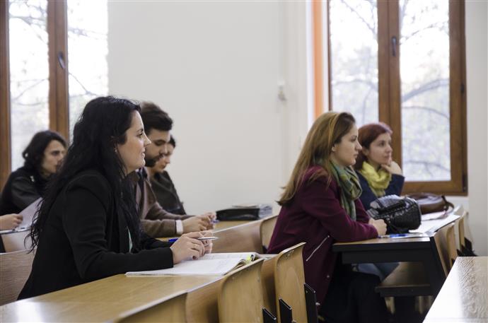 Facultatea de Sociologie si Asistenta Sociala - Despre FSAS